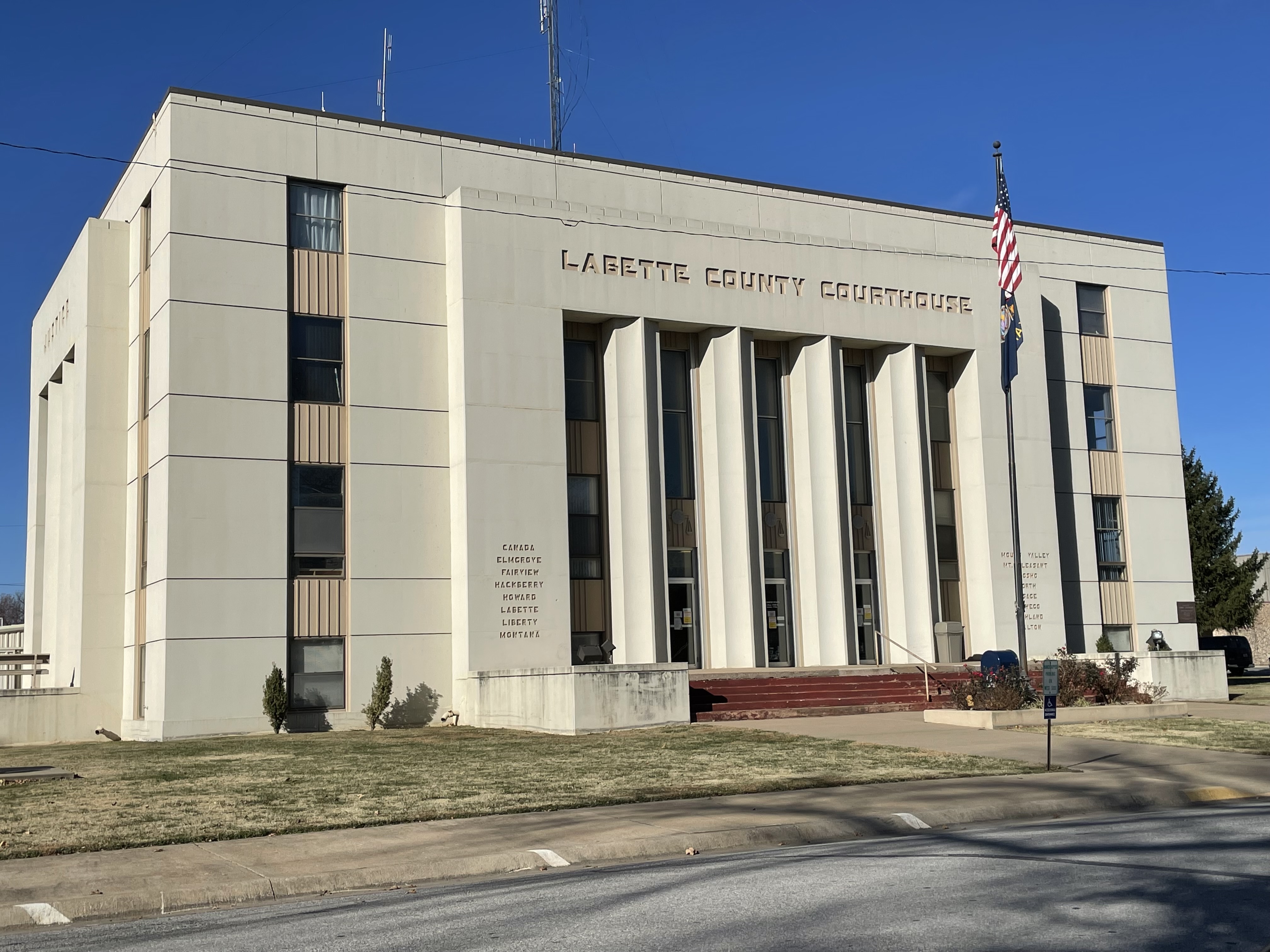 662. Oswego, Labette County (KS079) – Geocaching While Black